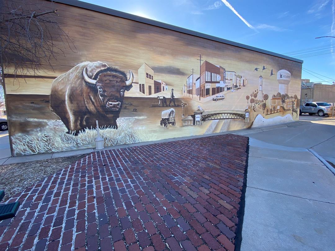 Impact Art finishes Kearney 150 mural at city hall, beautifies blank ...